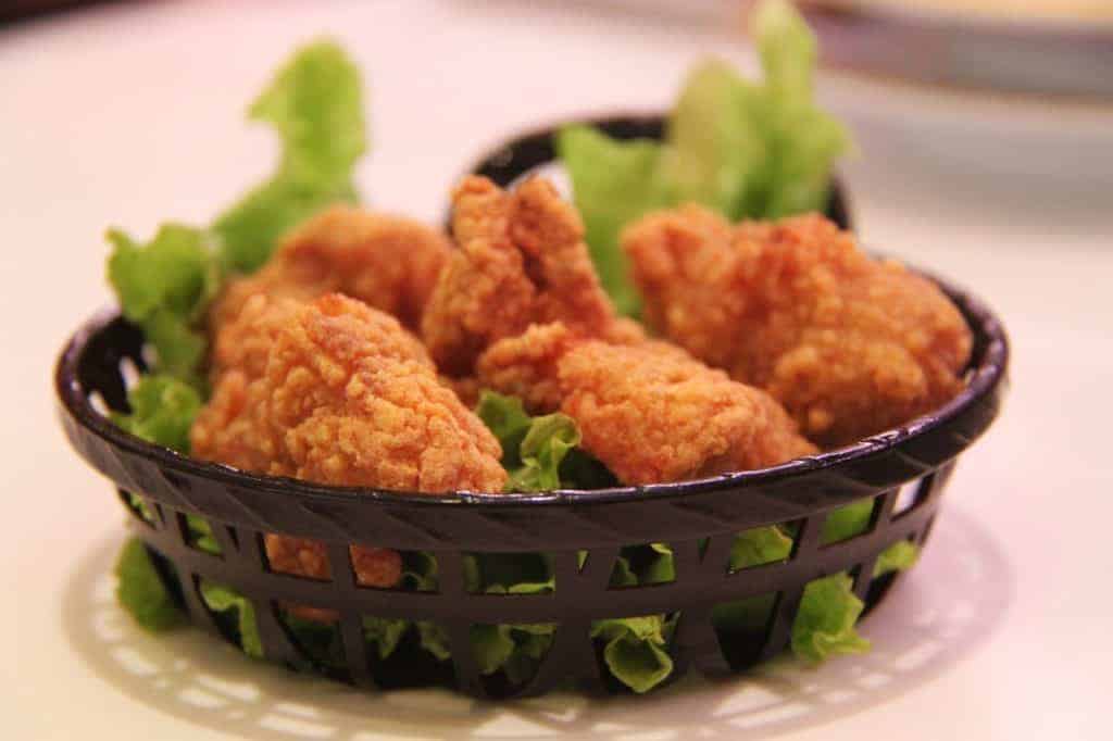 Friturestegt kylling - Opskrift på hjemmelavet Kentucky Fried Chicken